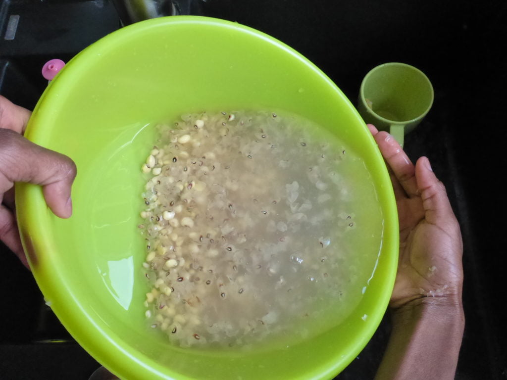 Namibian Peeled Black-eyed Bean Puree (Oshingali) (VIDEO) - Ester kocht