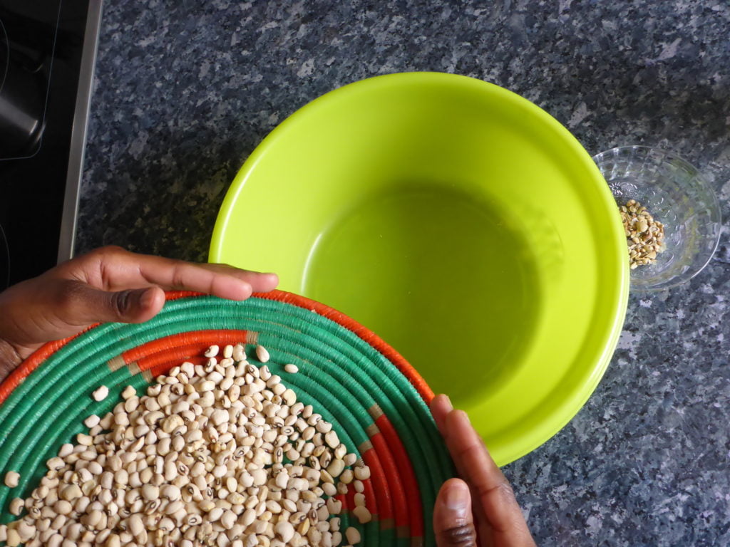 Namibian Peeled Black-eyed Bean Puree (Oshingali) (VIDEO) - Ester kocht
