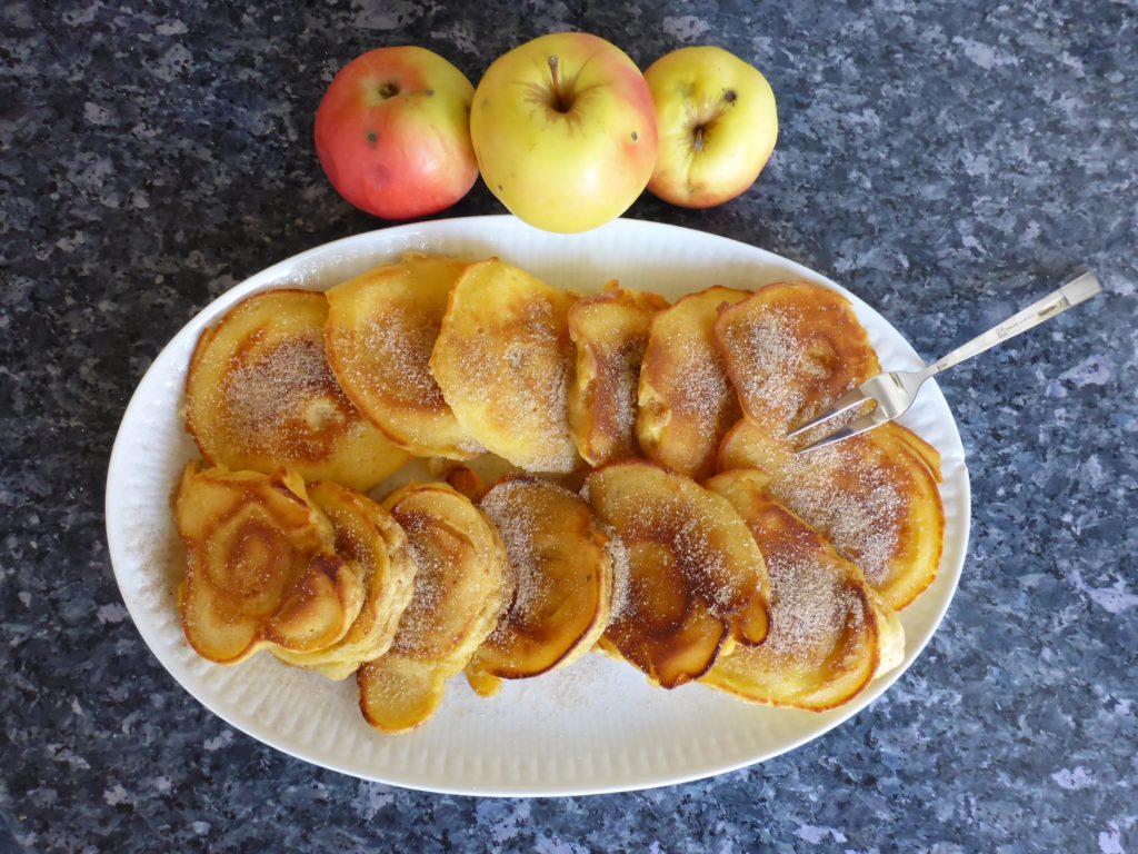German Fried Apple Rings Batter Recipe - Ester kocht