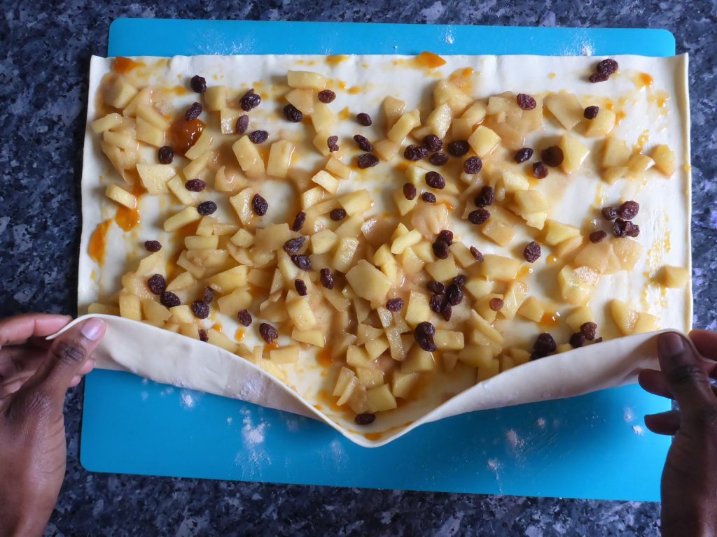 Apple Cinnamon Puff Pastry Rolls - Ester kocht