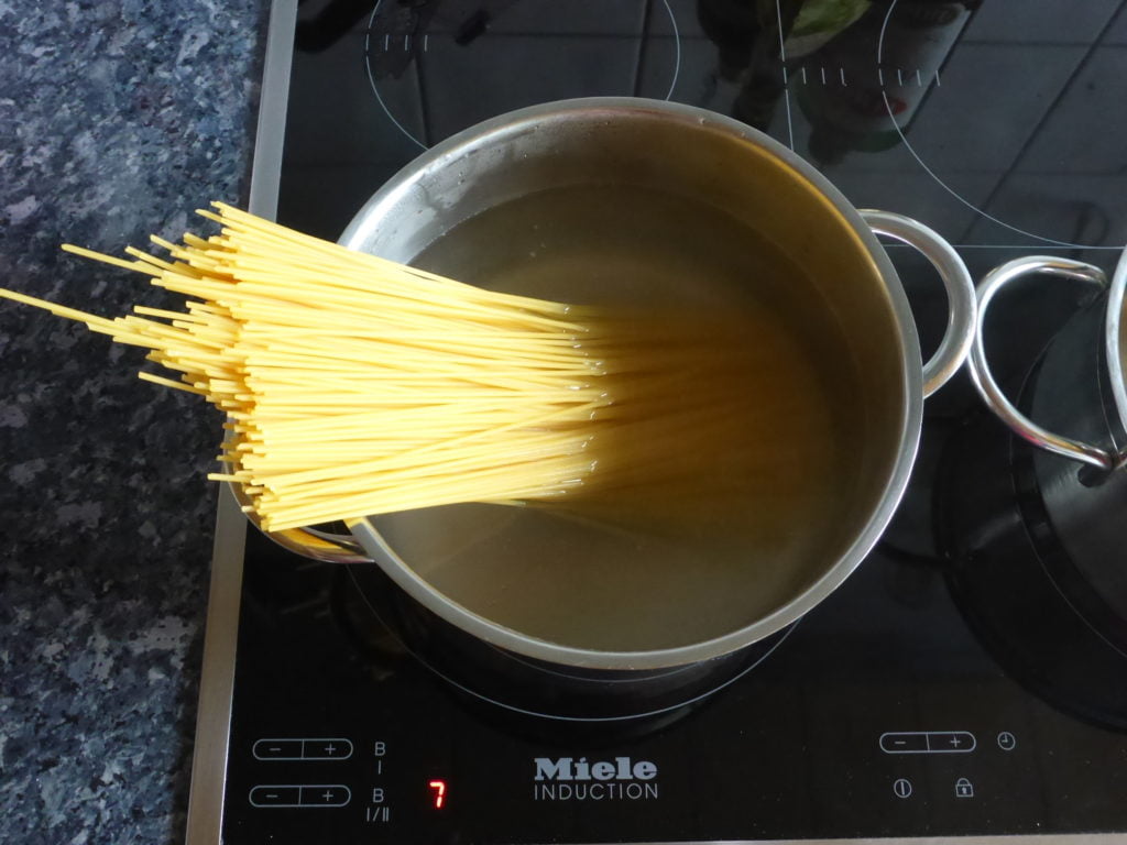 Pasta With Zucchini Sauce - Ester kocht
