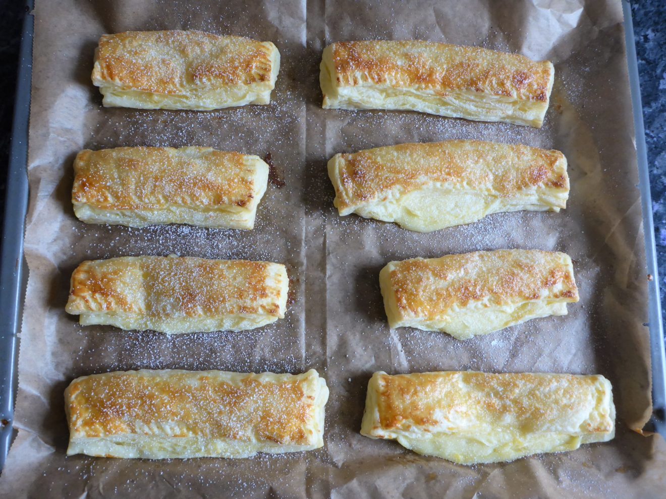 Puff Pastry Cheesecake Pockets - Ester kocht