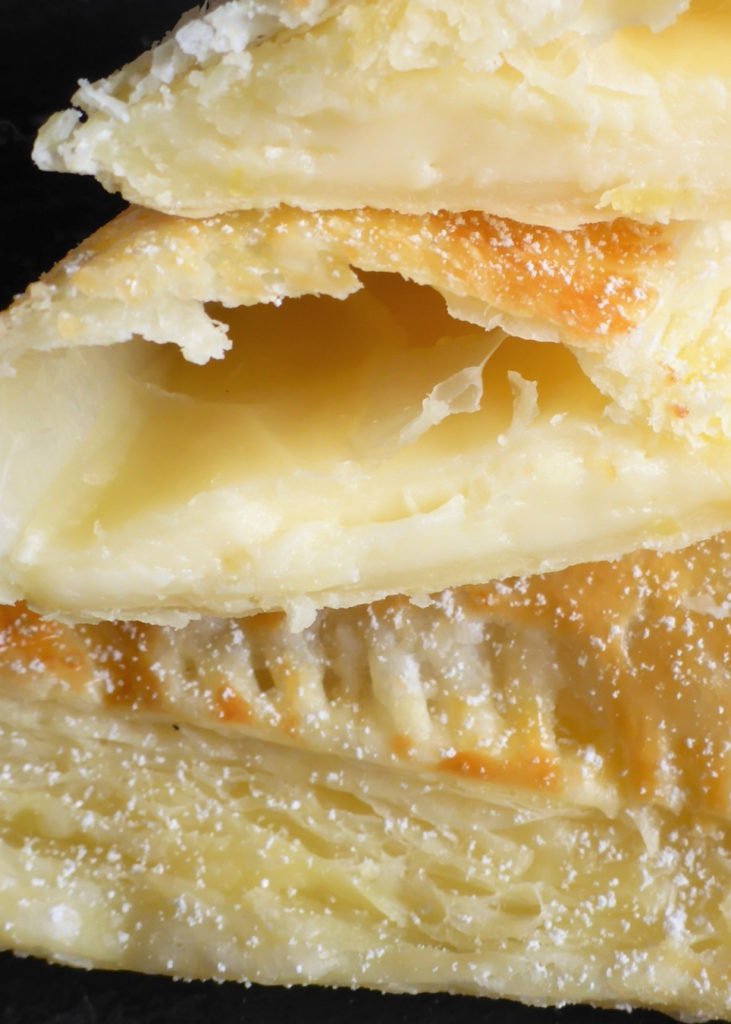 Puff Pastry Cheesecake Pockets - Ester kocht