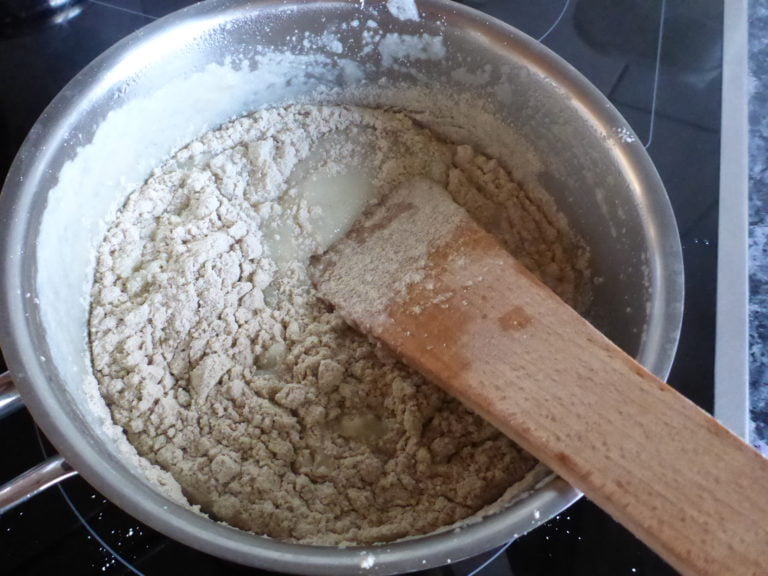 Namibian stiff porridge (Oshifima) - Ester kocht
