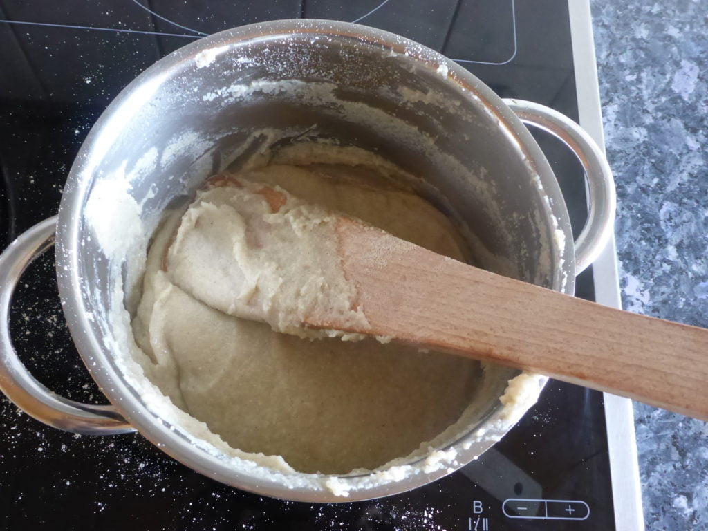 Namibian stiff porridge (Oshifima) - Ester kocht