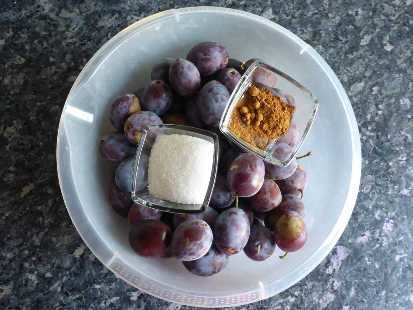 German Plum Cake With Streusel (Zwetschgenkuchen) - Ester kocht