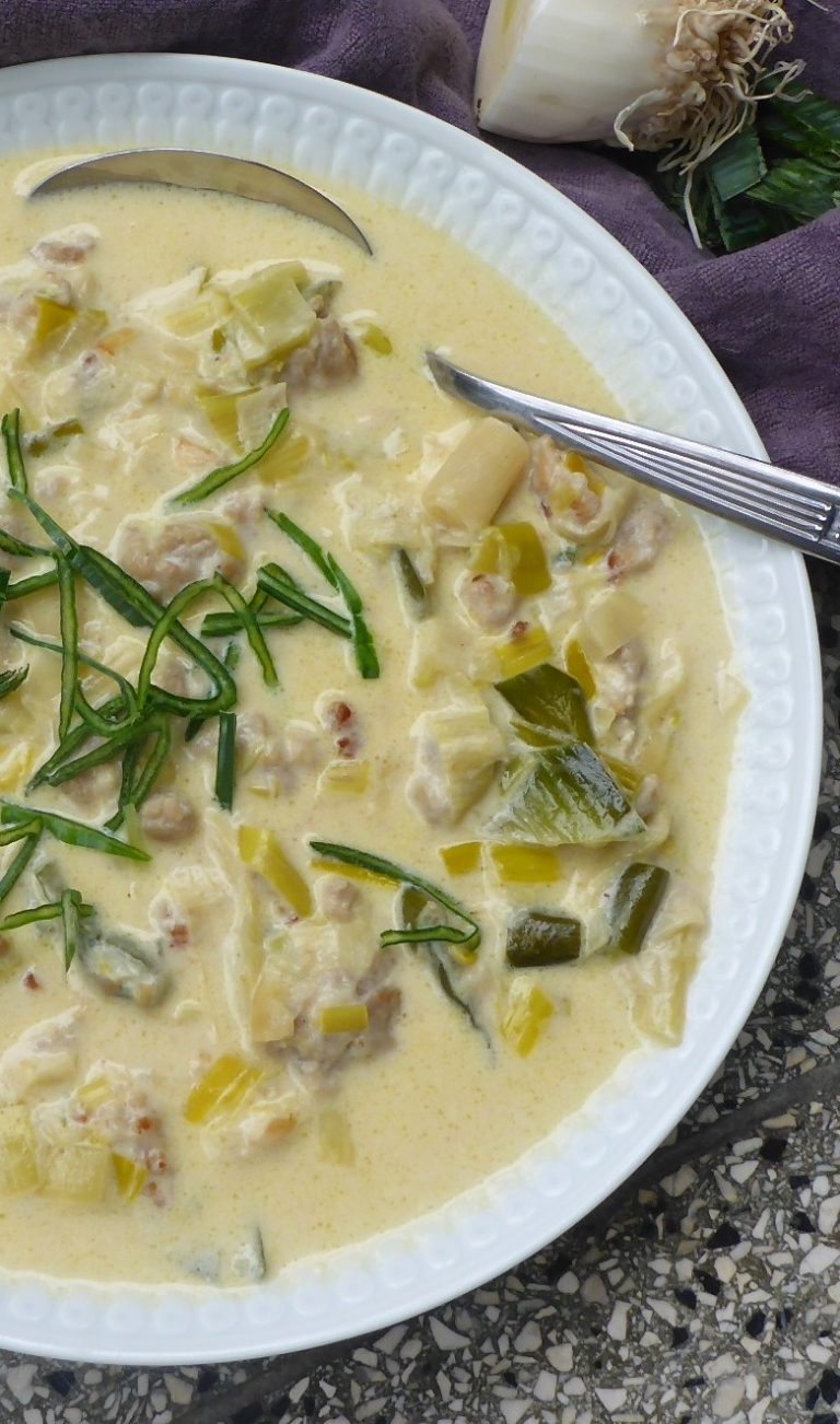German Cheese And Leek Soup With Ground Pork - Ester kocht