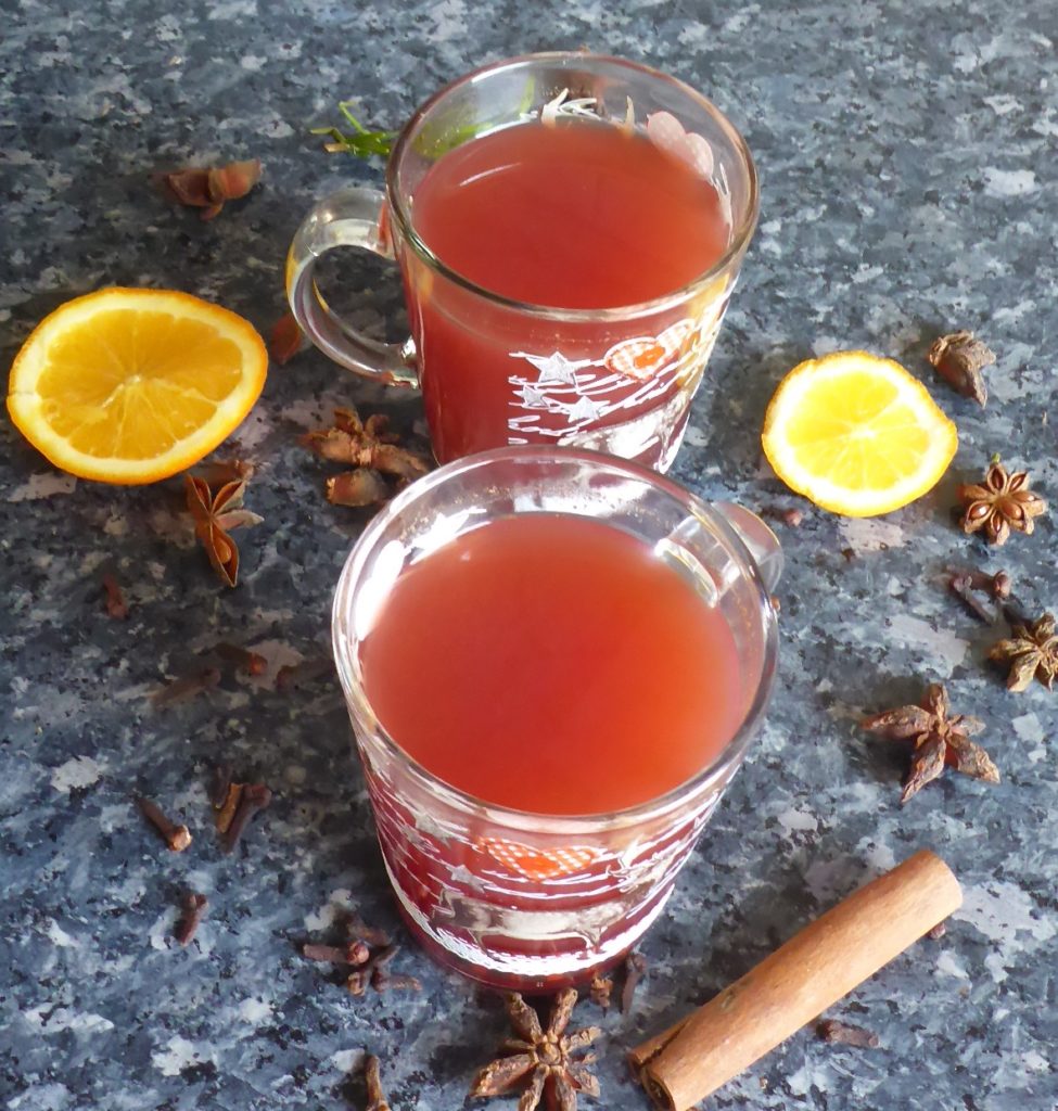 German alcohol – free Christmas punch (Kinderpunsch) - Ester kocht