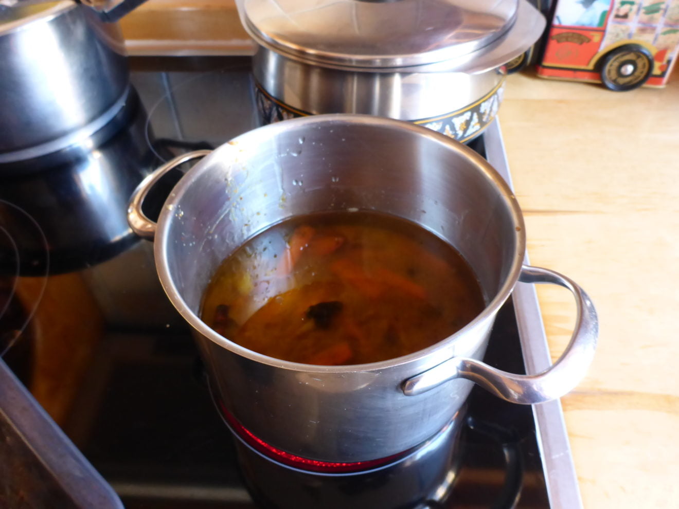 German Roasted Goose Leg And Gravy Recipe - Ester kocht