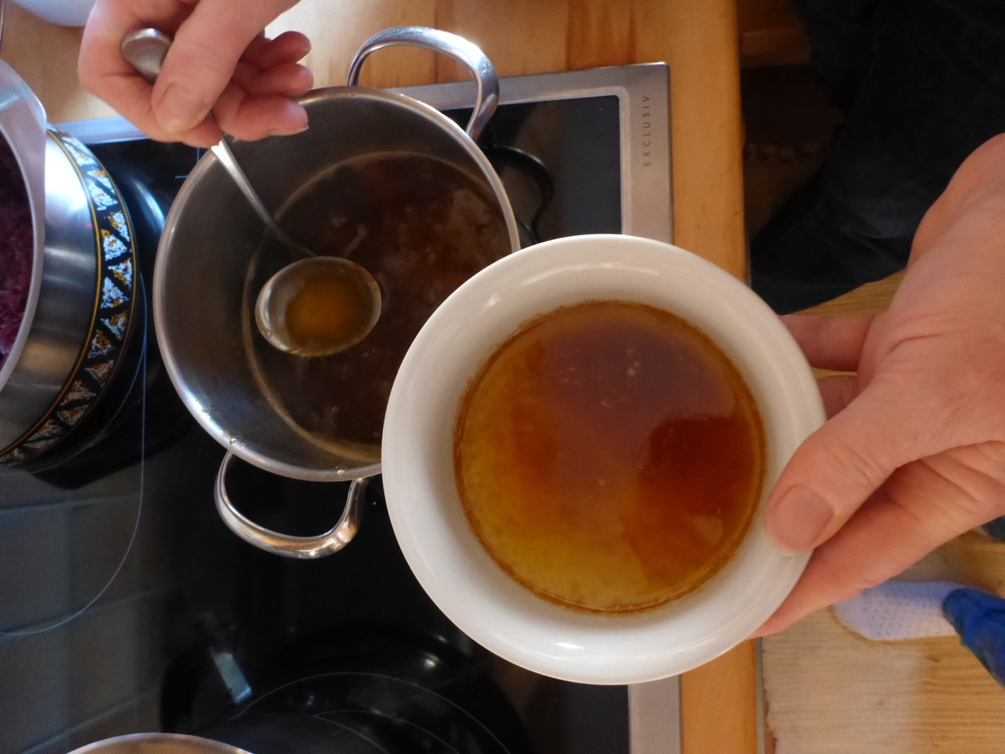 German Roasted Goose Leg And Gravy Recipe - Ester kocht