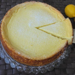 German Style Lemon Cheesecake With Sour Cream - Ester kocht