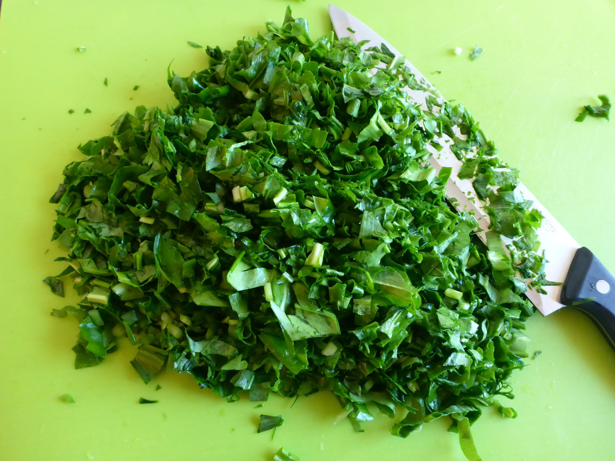Easy Wild Garlic Bread Recipe - Ester kocht