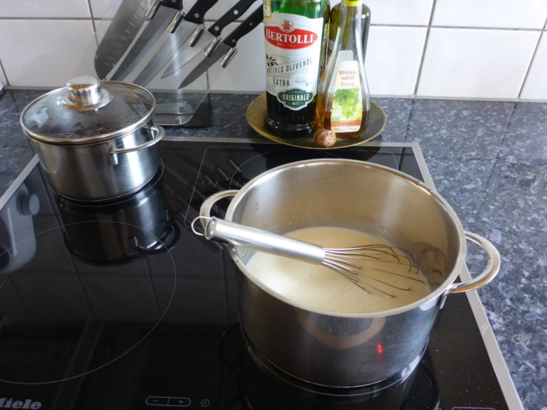 German Semolina Pudding Recipe (Grießbrei) - Ester kocht