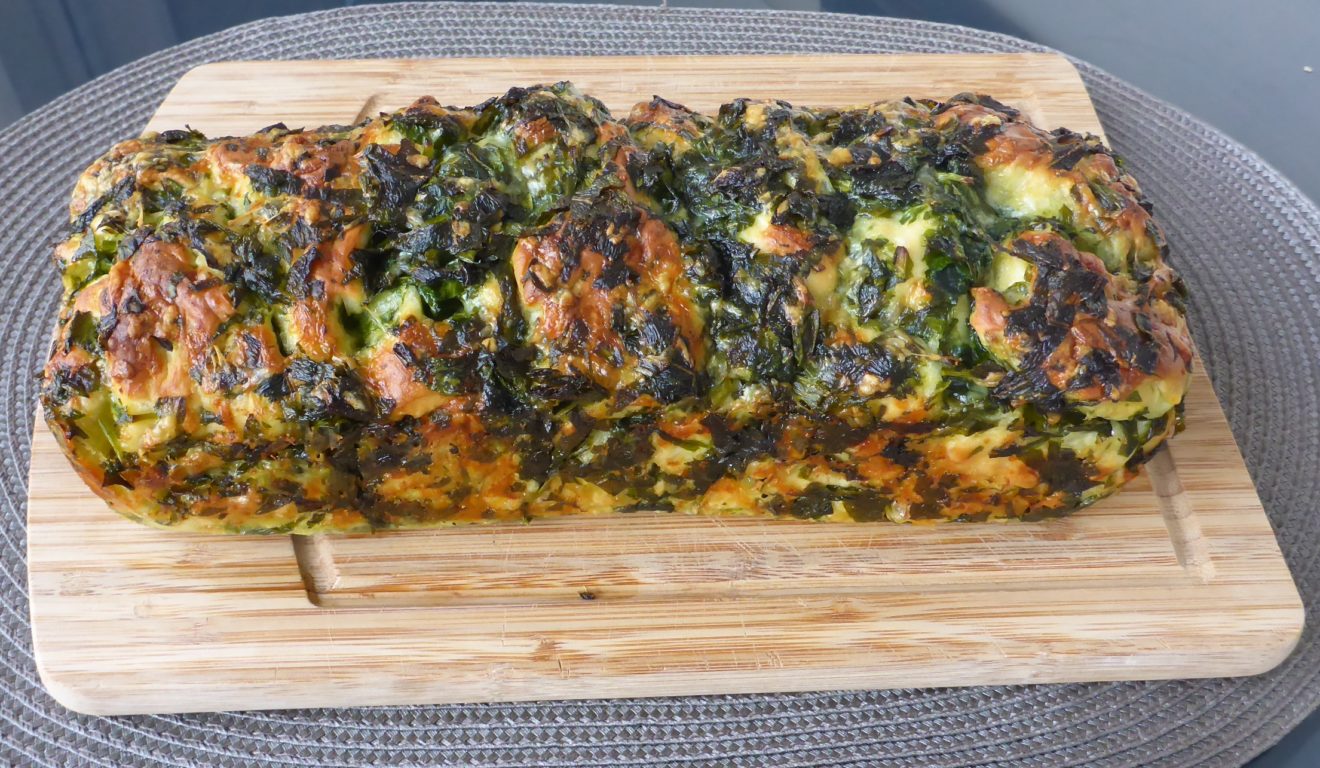 Easy Wild Garlic Bread Recipe - Ester kocht