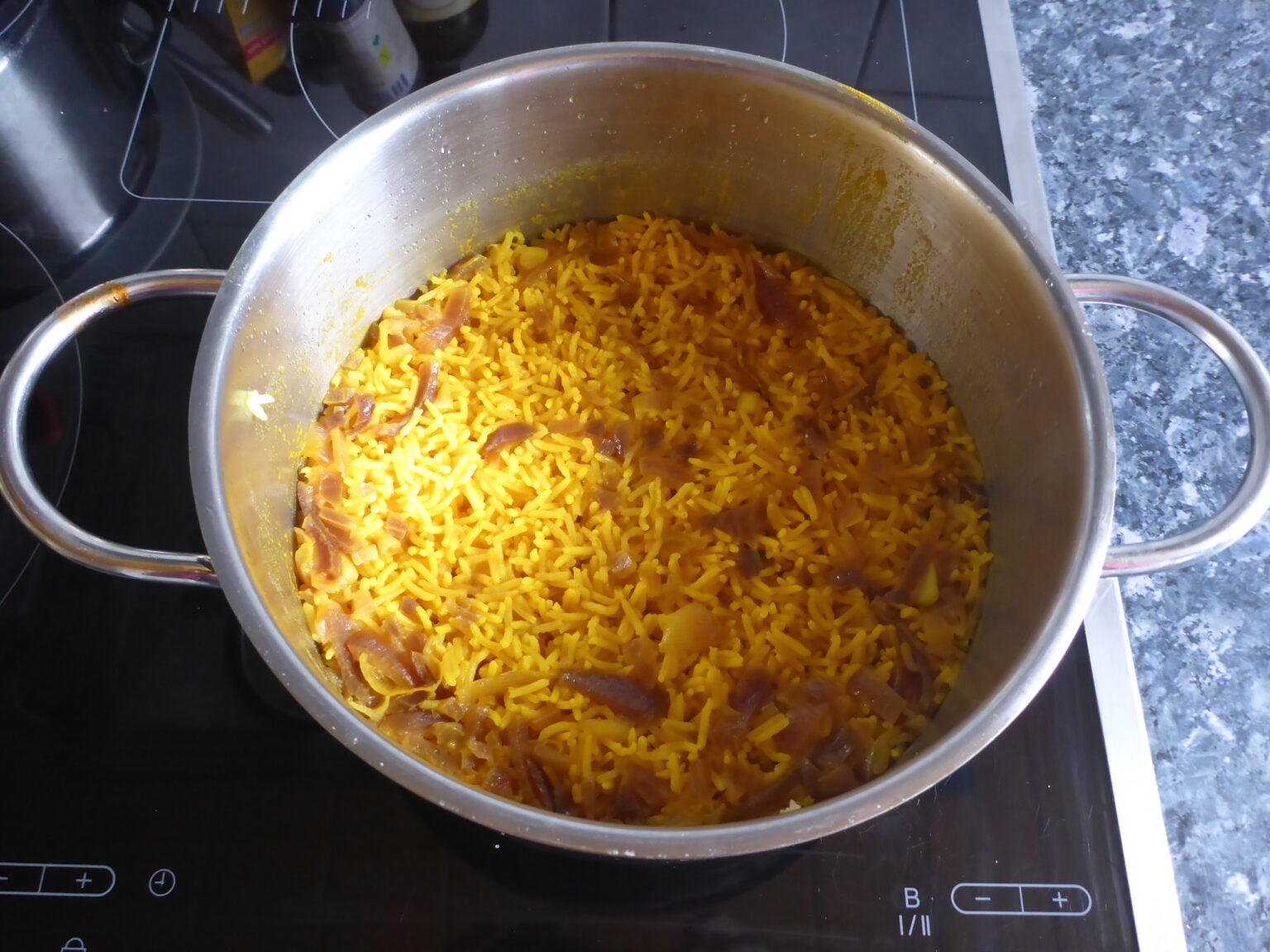 Yellow Basmati Rice With Cheese - Ester kocht