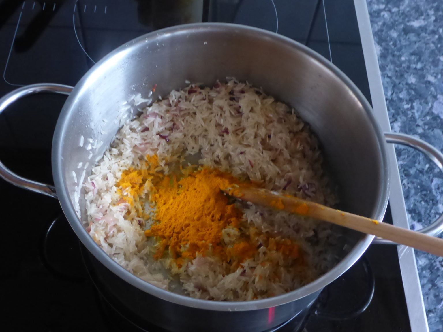 Yellow Basmati Rice With Cheese - Ester kocht