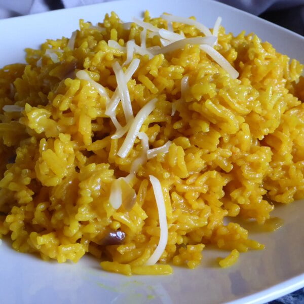 Yellow Basmati Rice With Cheese - Ester kocht