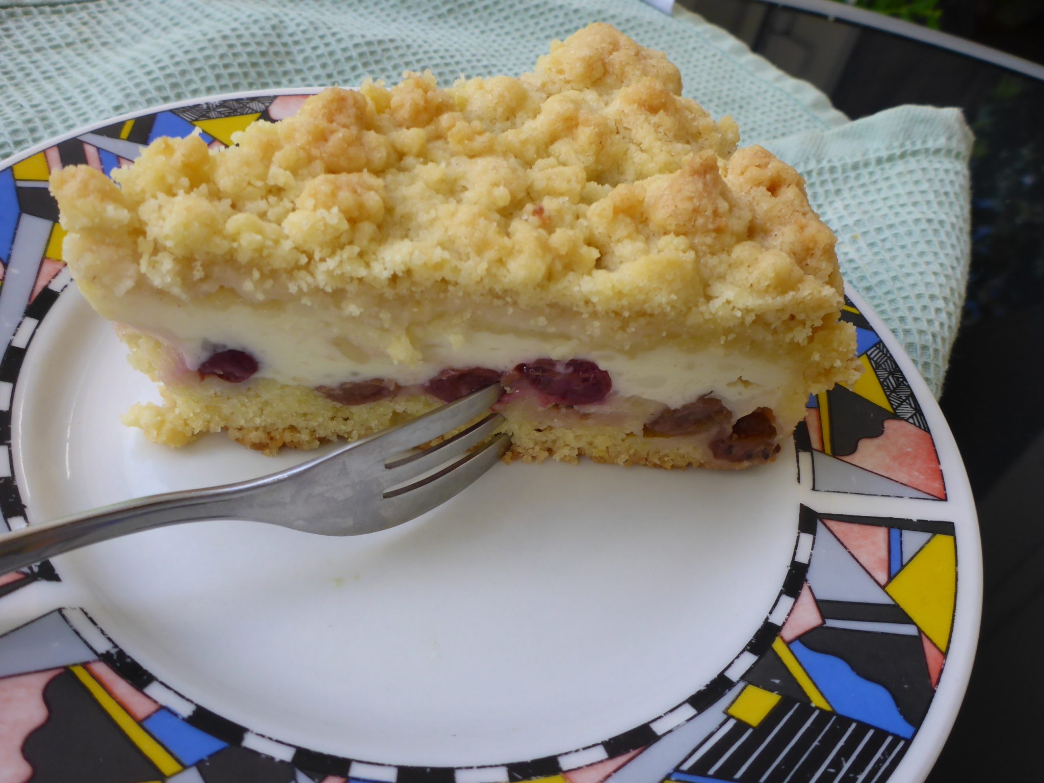 German gooseberry cake with vanilla cream and crumble - Ester kocht