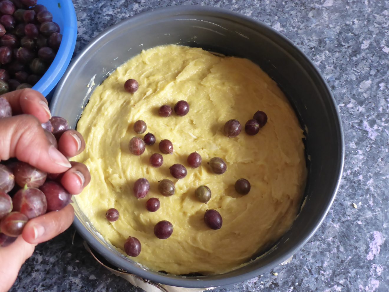 German gooseberry cake with vanilla cream and crumble - Ester kocht