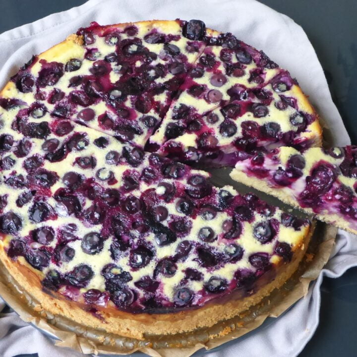 Easy German Blueberry Cheesecake - Ester kocht
