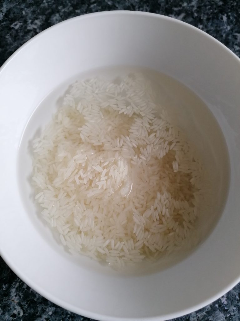 Authentic South African Yellow Rice with Raisins (Geelrys) - Ester kocht