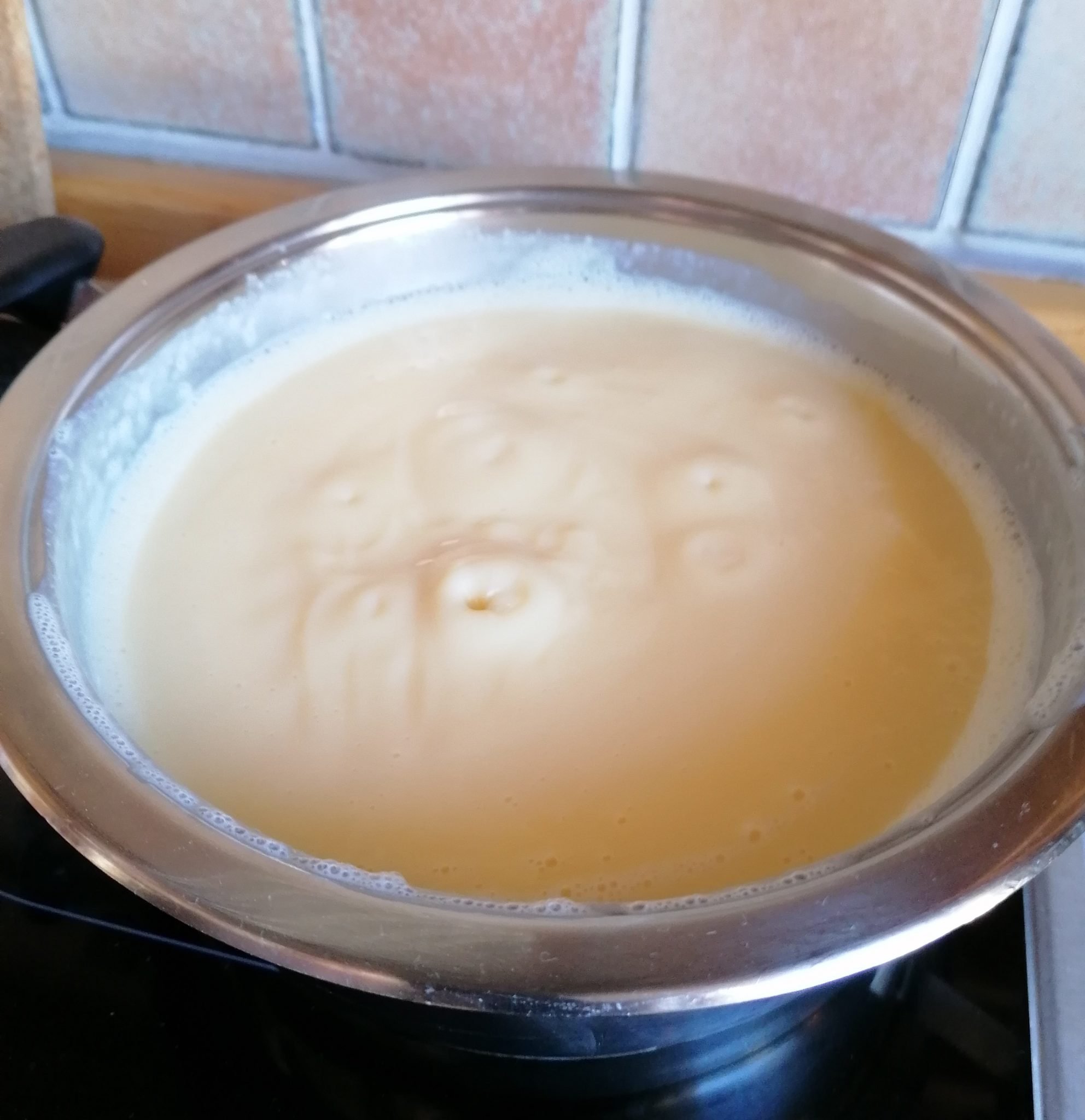 German Buttercream Cake - Ester kocht