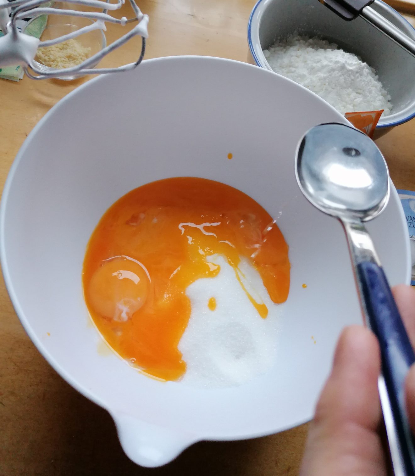 German Buttercream Cake - Ester kocht