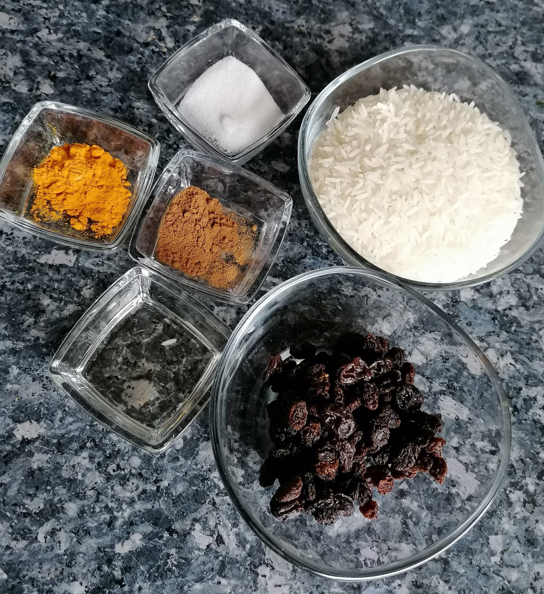 Südafrikanischer Gelber Reis mit Rosinen (Geelrys) - Ester kocht