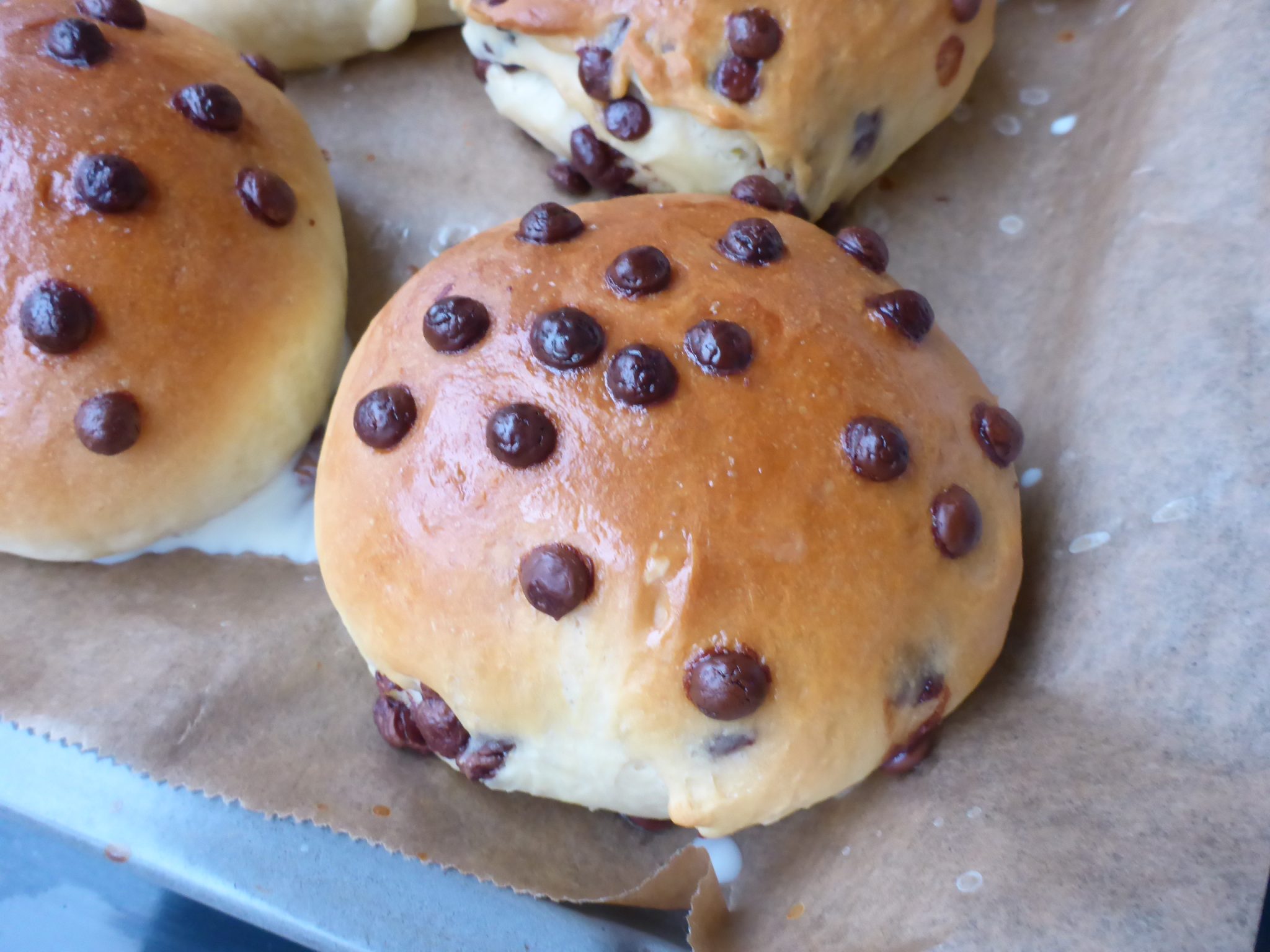 Chocolate Chip Buns - Ester kocht