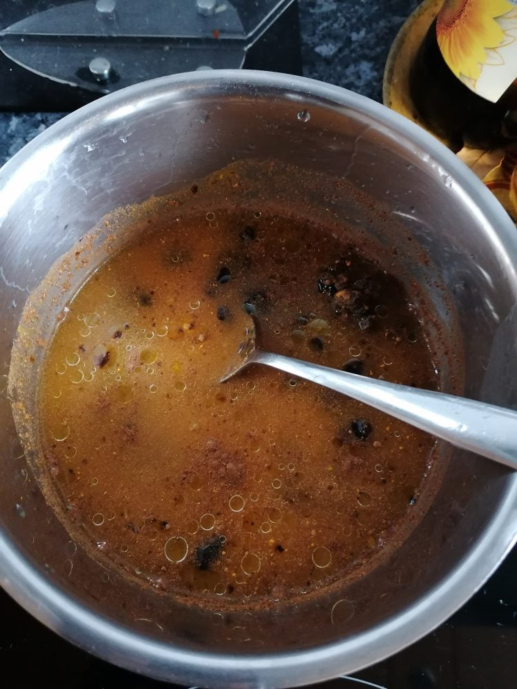 Authentic South African Yellow Rice with Raisins (Geelrys) - Ester kocht