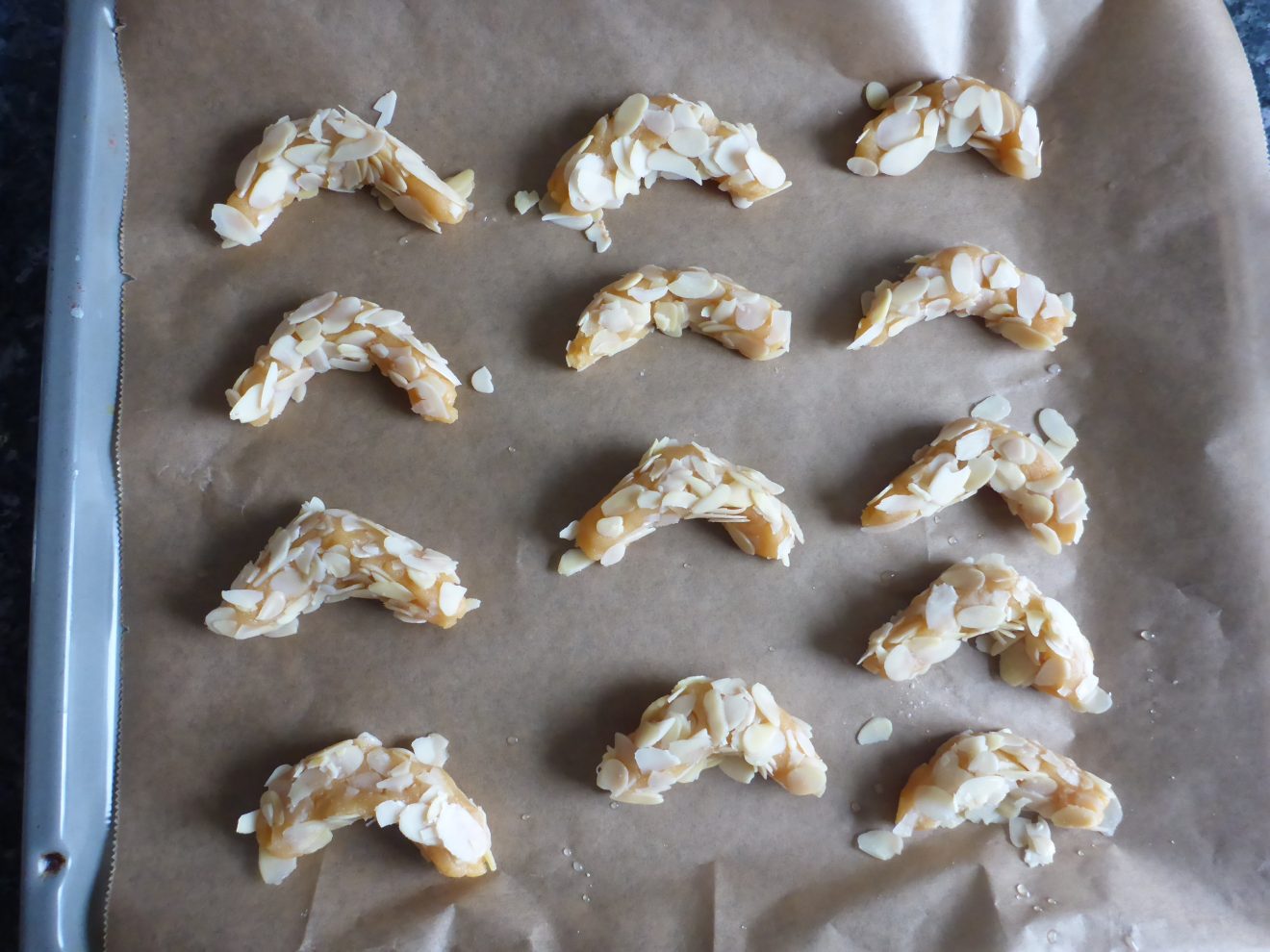 German Almond Horn Cookies (Mandelhörnchen) - Ester kocht