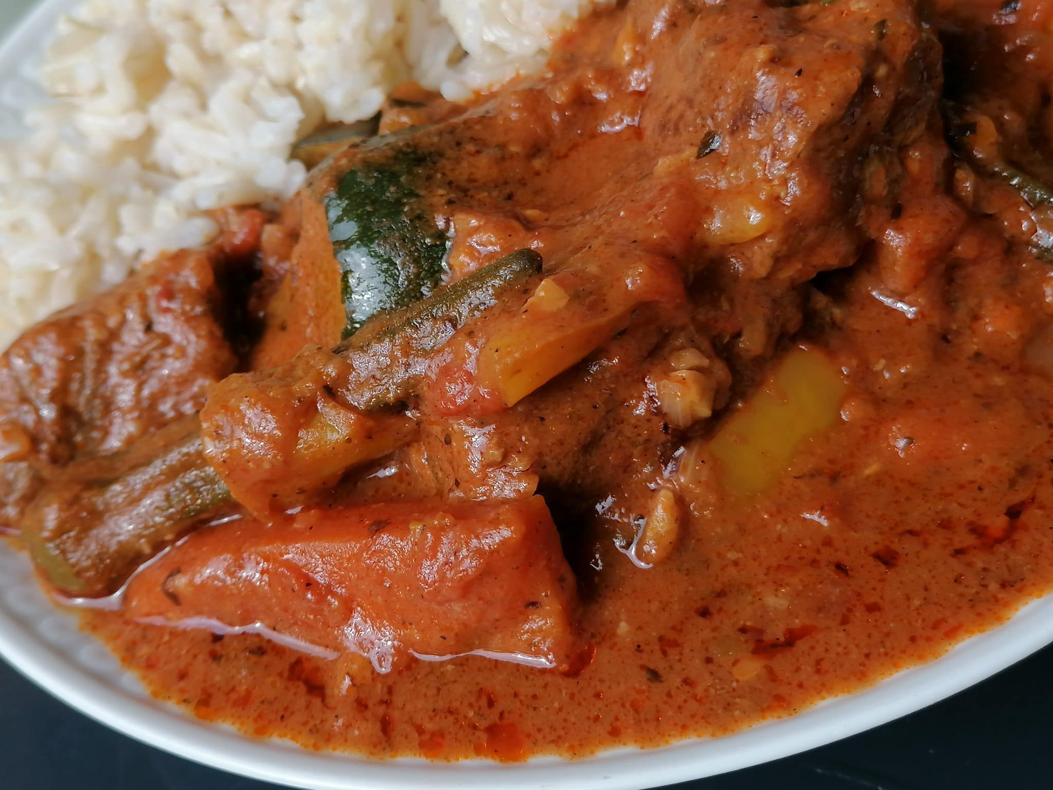 Senegaleischer Erdnusseintopf (Mafe) mit Rindfleisch - Ester kocht