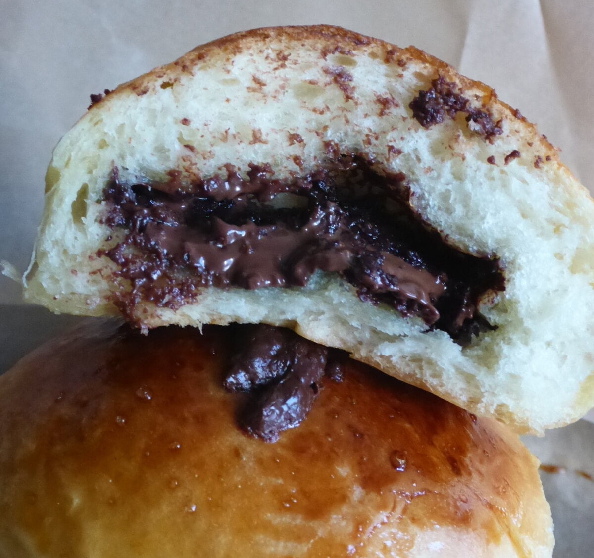 Gooey Chocolate Buns - Ester kocht