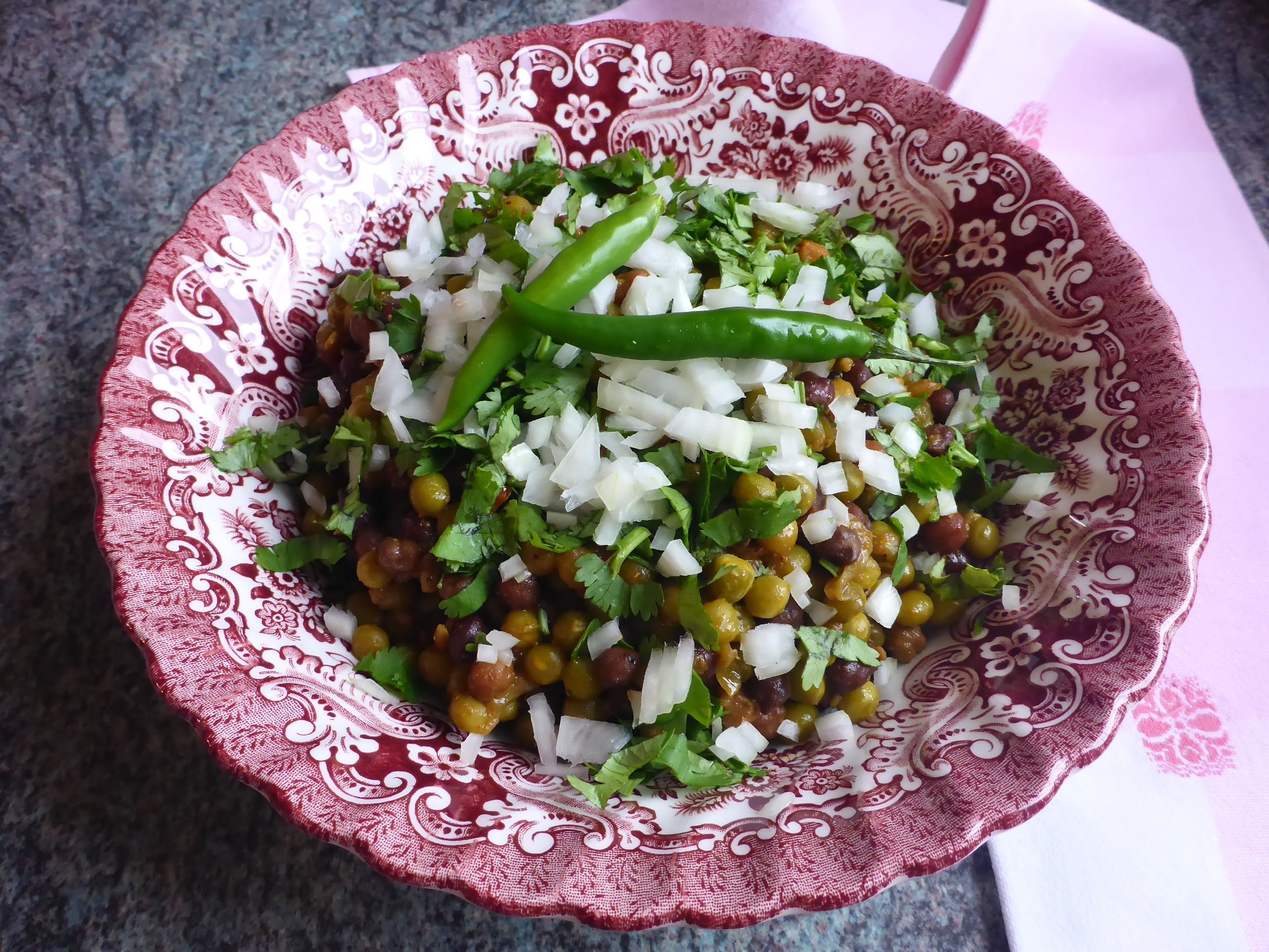 Nepalese Chickpea Stew Vegan (Chana Ani Kerau) - Ester kocht