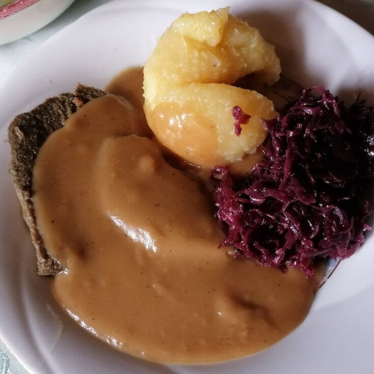 Quick German Braised Beef (Sauerbraten) - Ester kocht
