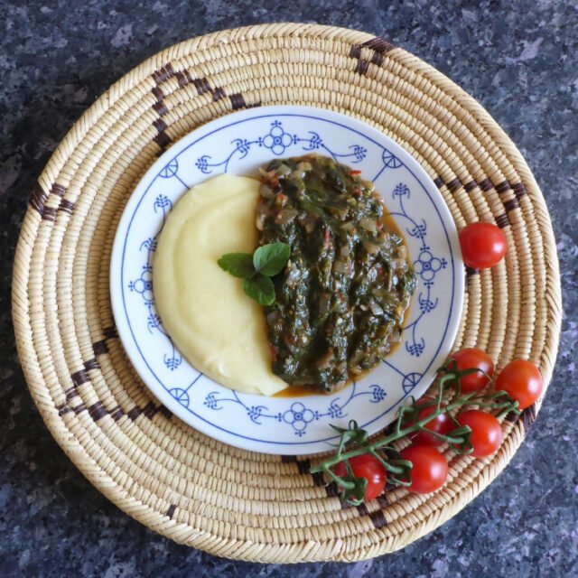 Namibisches Spinat Ragout (Ombidi) - Ester kocht