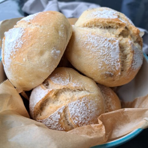Easy German Bread Rolls (Broetchen) - Ester kocht